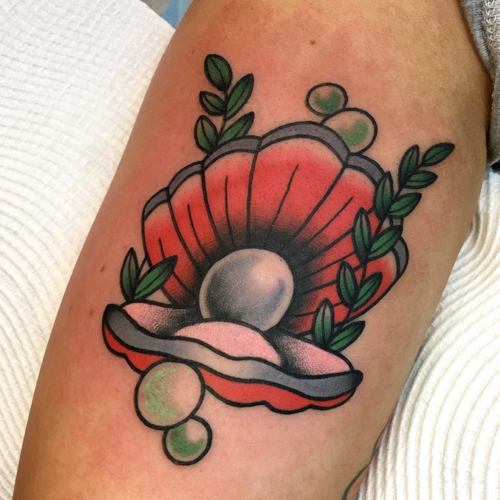 These Clam Shell Tattoos Are All Guaranteed to Contain Pearls – The ...